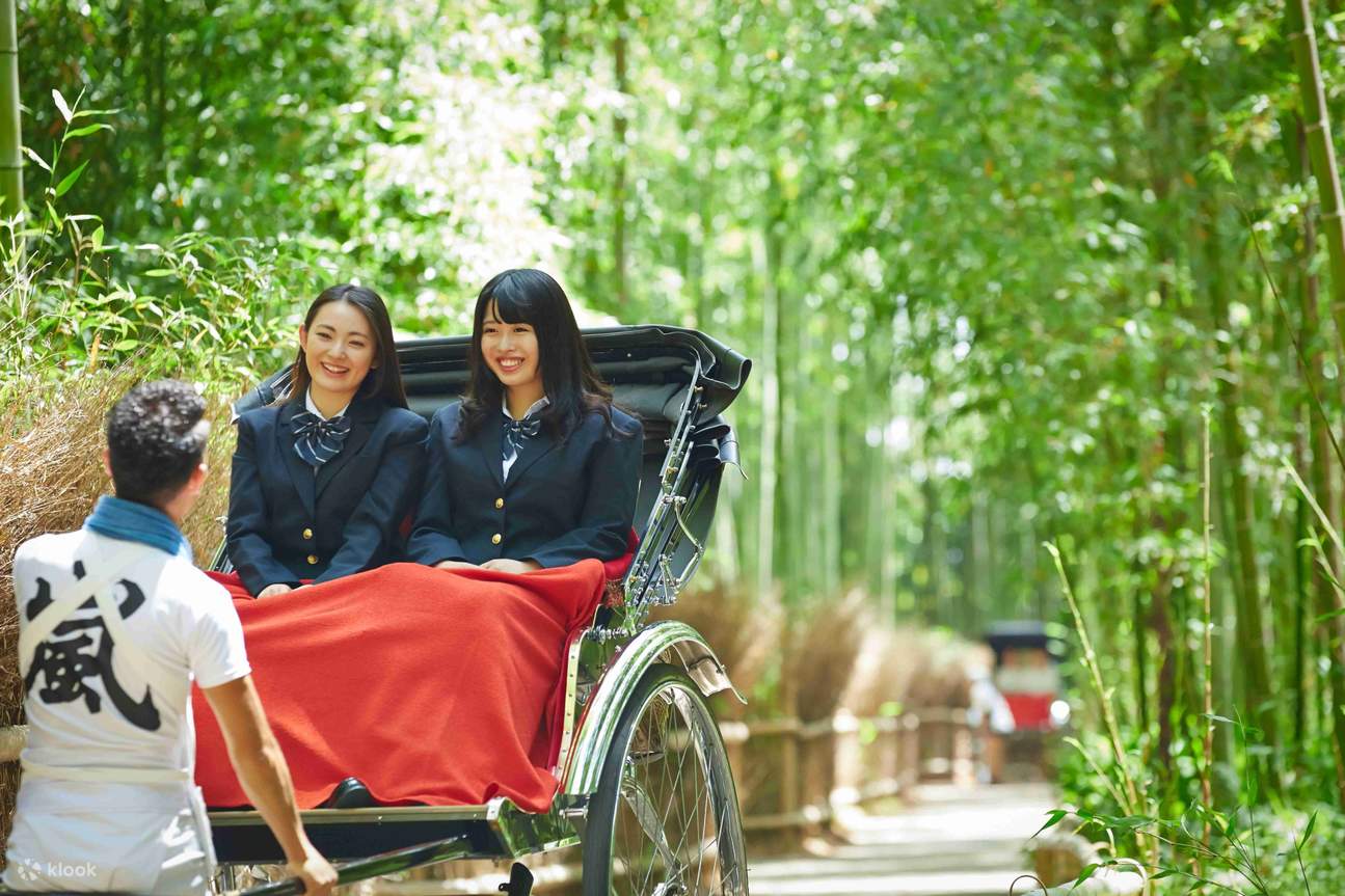 [Kyoto Nara Arashiyama Sagano Scenic Railway Cherry Blossom One-Day Tour] Hotel Pick-up ...